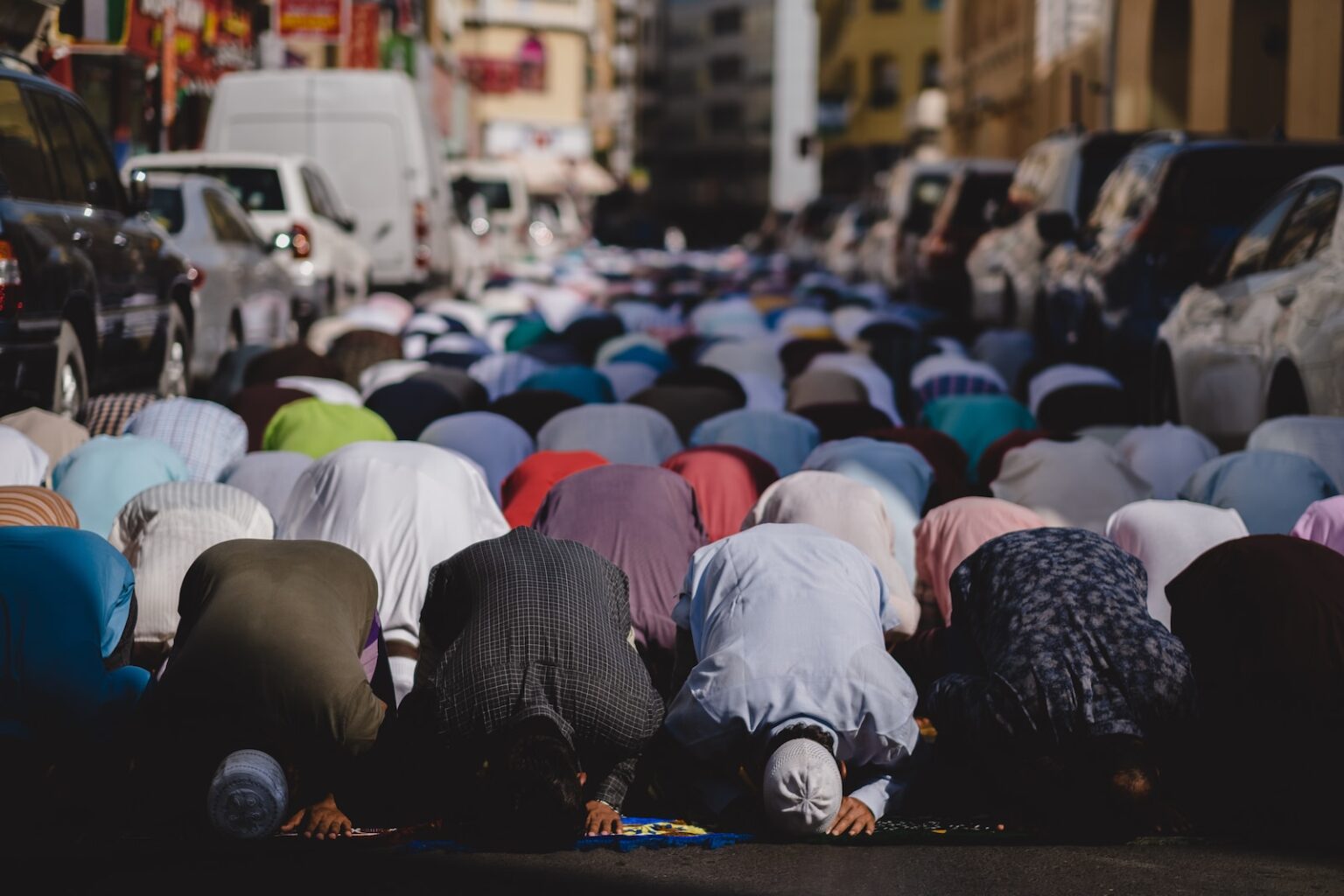 Islam. Fundamentos y principios de este poderoso movimiento religioso Islam. Fundamentos y principios de este poderoso movimiento religioso